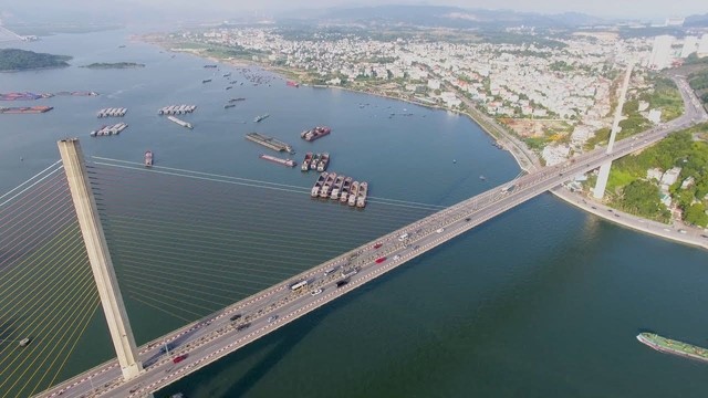 Cầu Bãi Cháy: Biểu tượng kiêu hãnh của thành phố Hạ Long